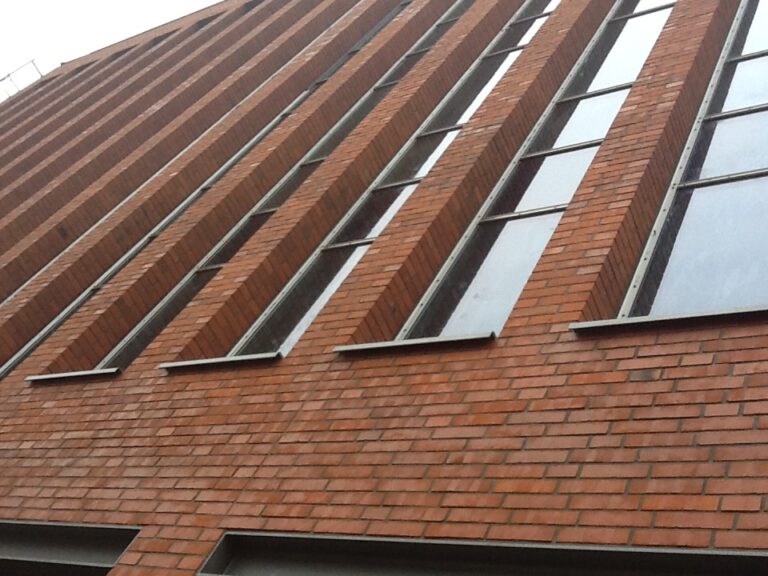 Traditional red clay brick for modern facade - European Clay Bricks