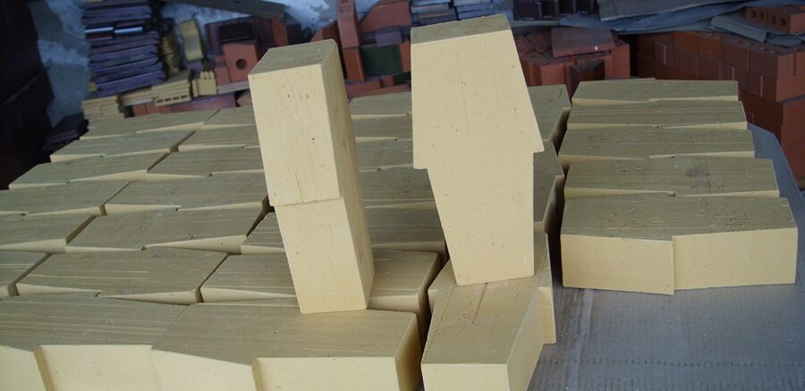 Types of mortar joints in historic brickwork: grapevine mortar joint ...