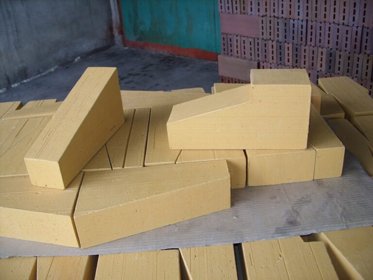Special rib bricks for arch vault - European Clay Bricks