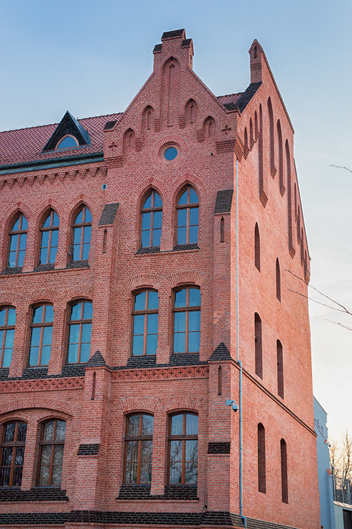 Brown glazed special shape clay bricks, custom made. - European Clay Bricks