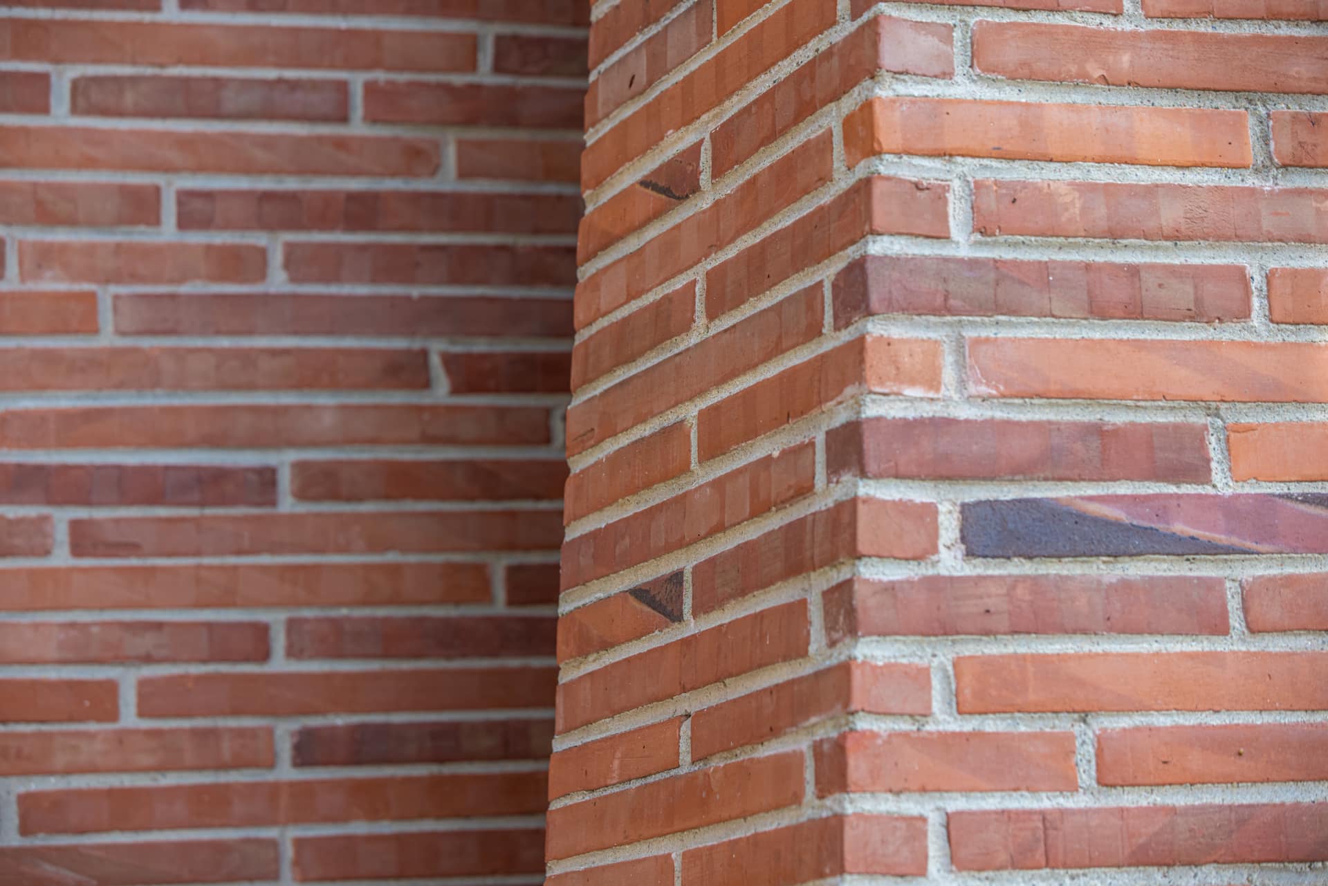 European clay brick on request - European Clay Bricks