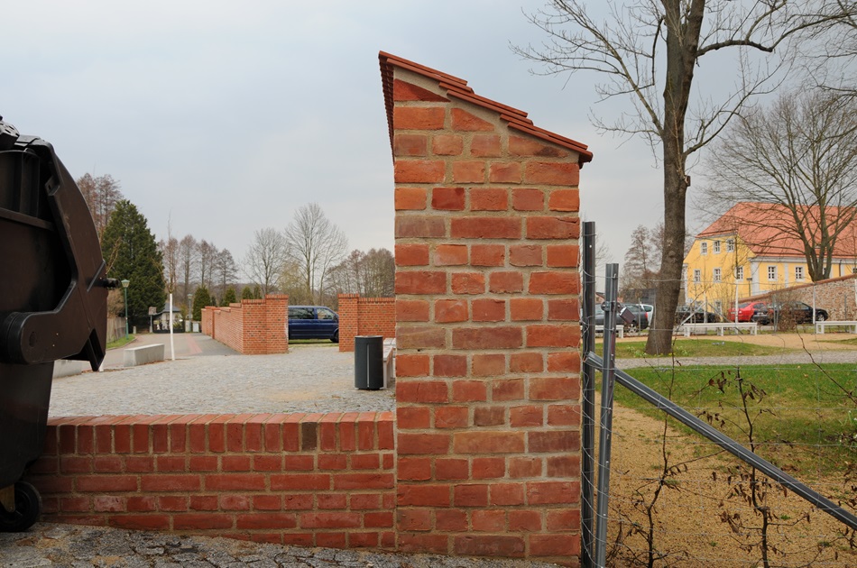 Brick fence in classic European style - European Clay Bricks