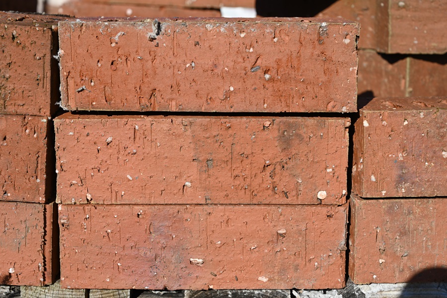 Outlet: clinker brick with stone texture on surface - Price 0,90 EUR/pcs. [sold] - European Clay ...