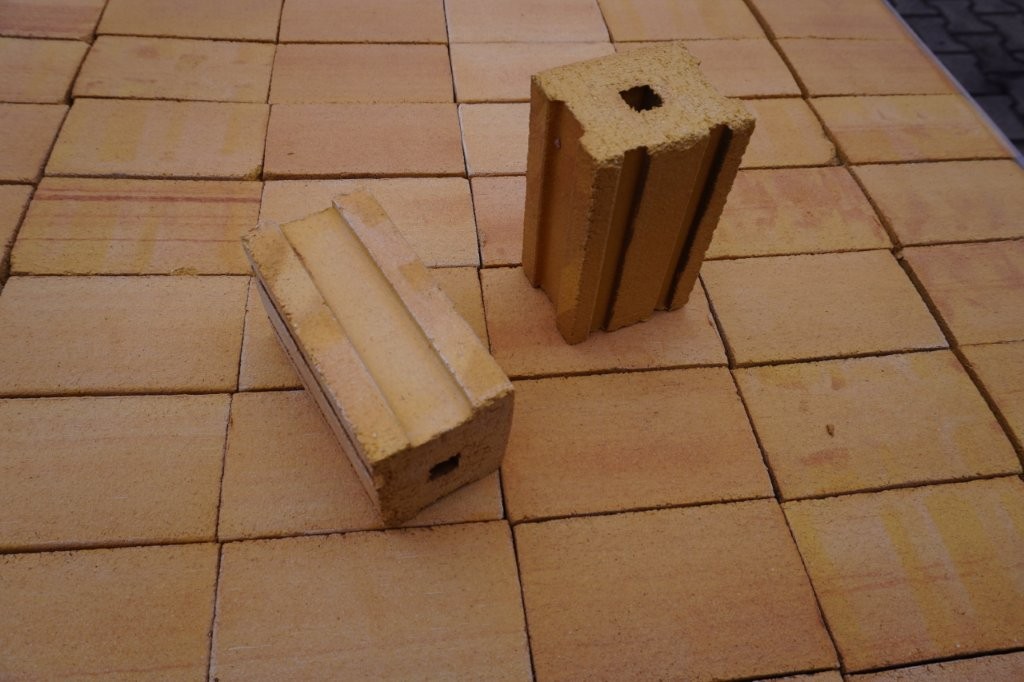 Outlet: yellow clay bricks - European Clay Bricks