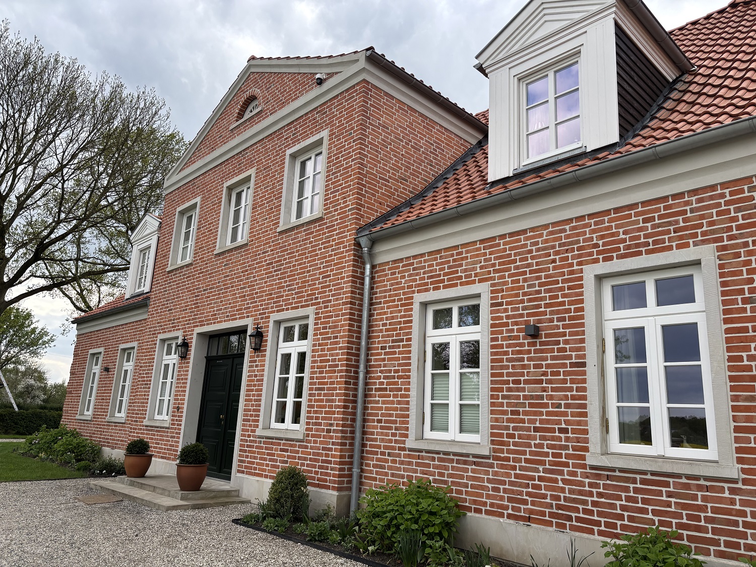 Common standard European clay brick - European Clay Bricks